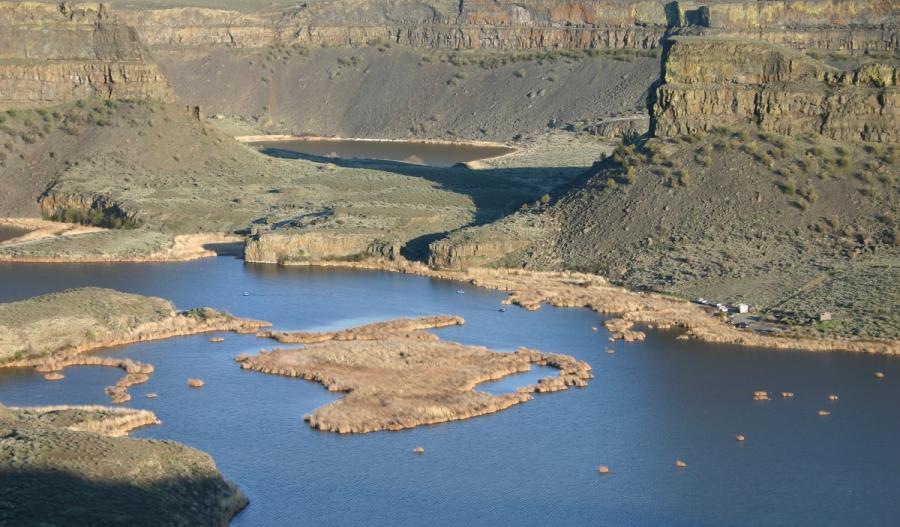 Best Pacific Northwest Lakes for Your Waterfront Family Vacation ...