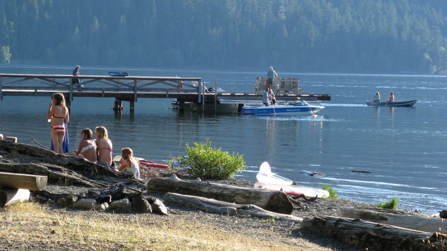 Best Pacific Northwest Lakes for Your Waterfront Family Vacation ...