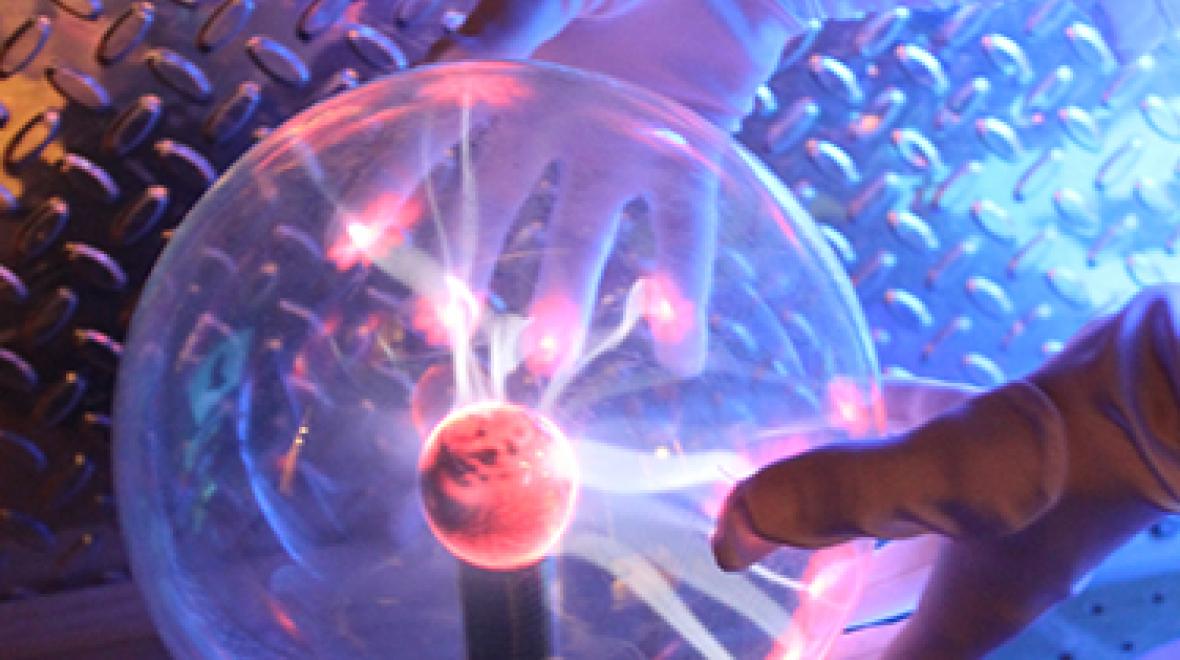 Parents’ Night Out: Black Light Science | Seattle Area Family Fun ...