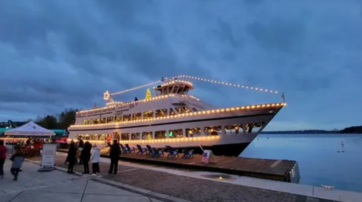 Argosy Christmas Ship at Hyatt Regency Lake Washington | Seattle Area ...