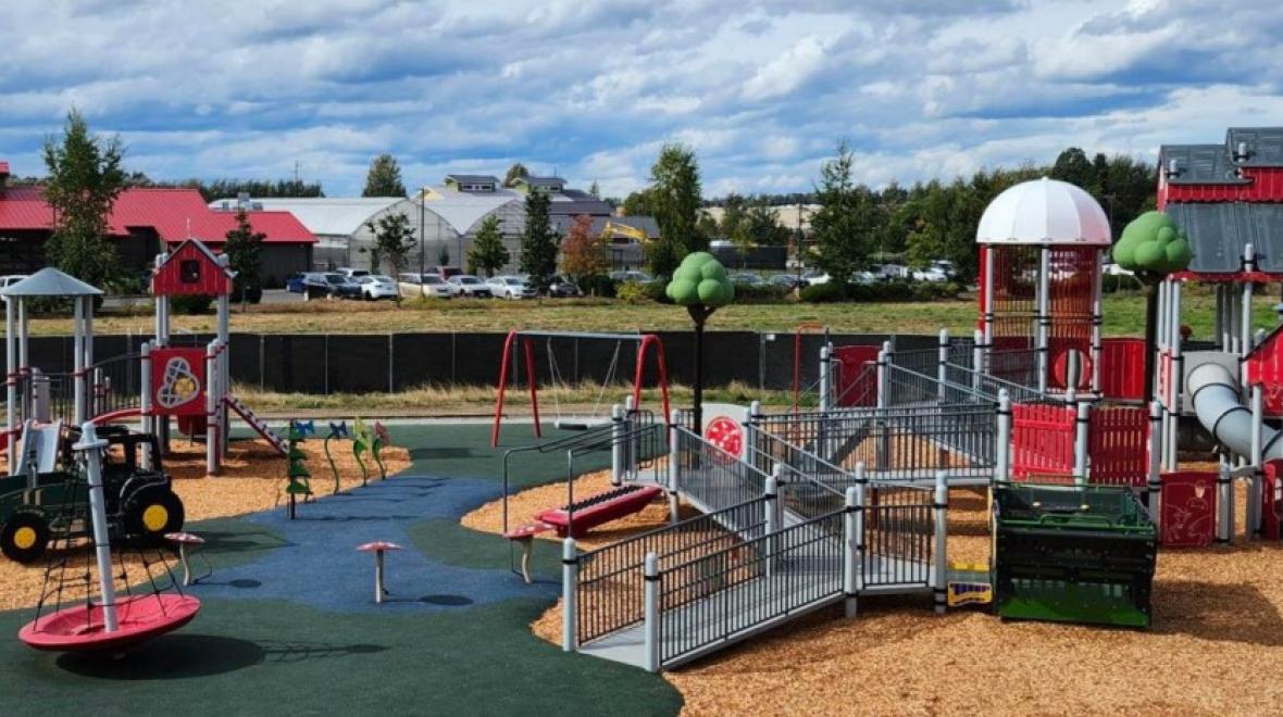 Van Lierop Park Playground Ribbon Cutting | Seattle Area Family Fun ...