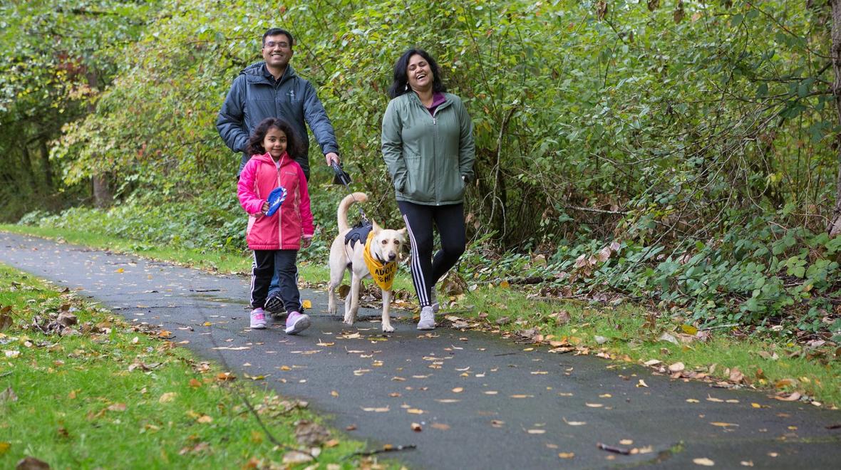 Walk'n Wag at Lake Sammamish State Park | Seattle Area Family Fun ...