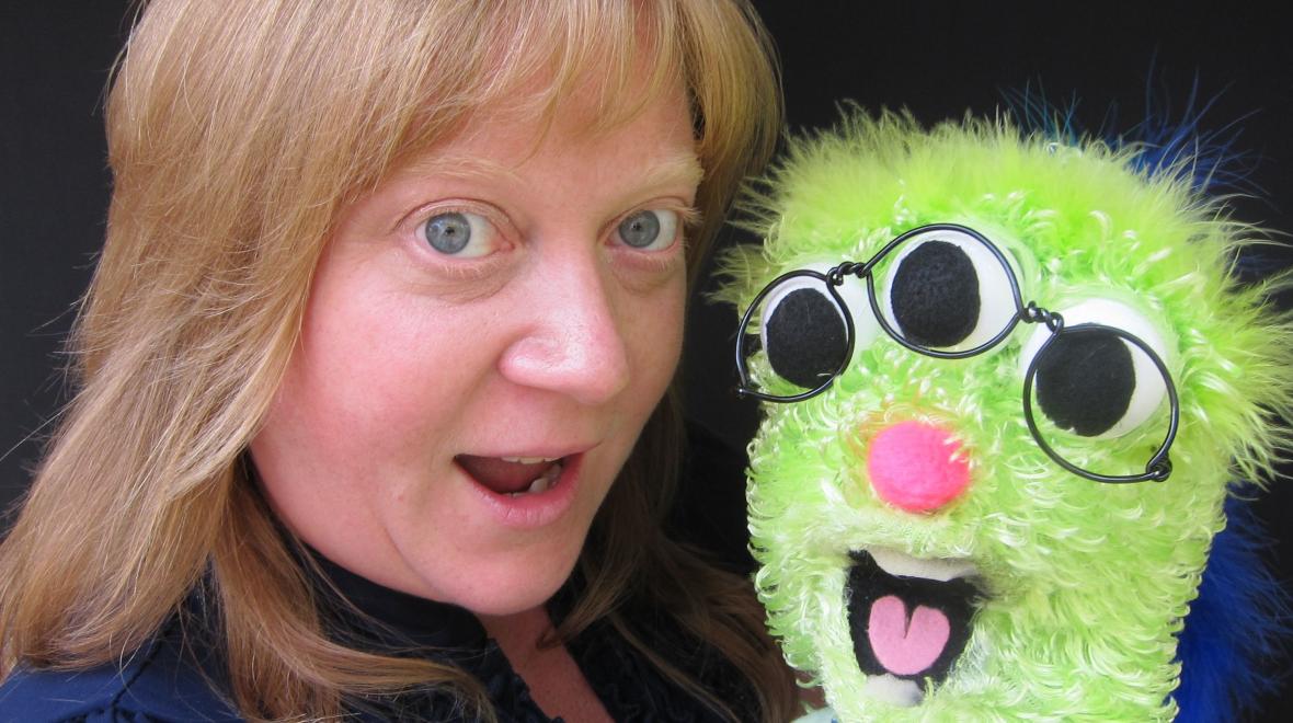 Basil the Bookworm's Trip Around the World Puppet Show at the Des ...