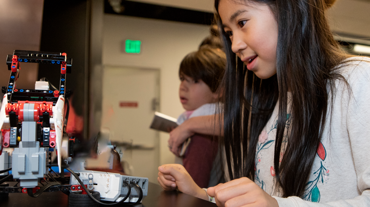 Science on Wheels with the Pacific Science Center at the Mercer Island ...