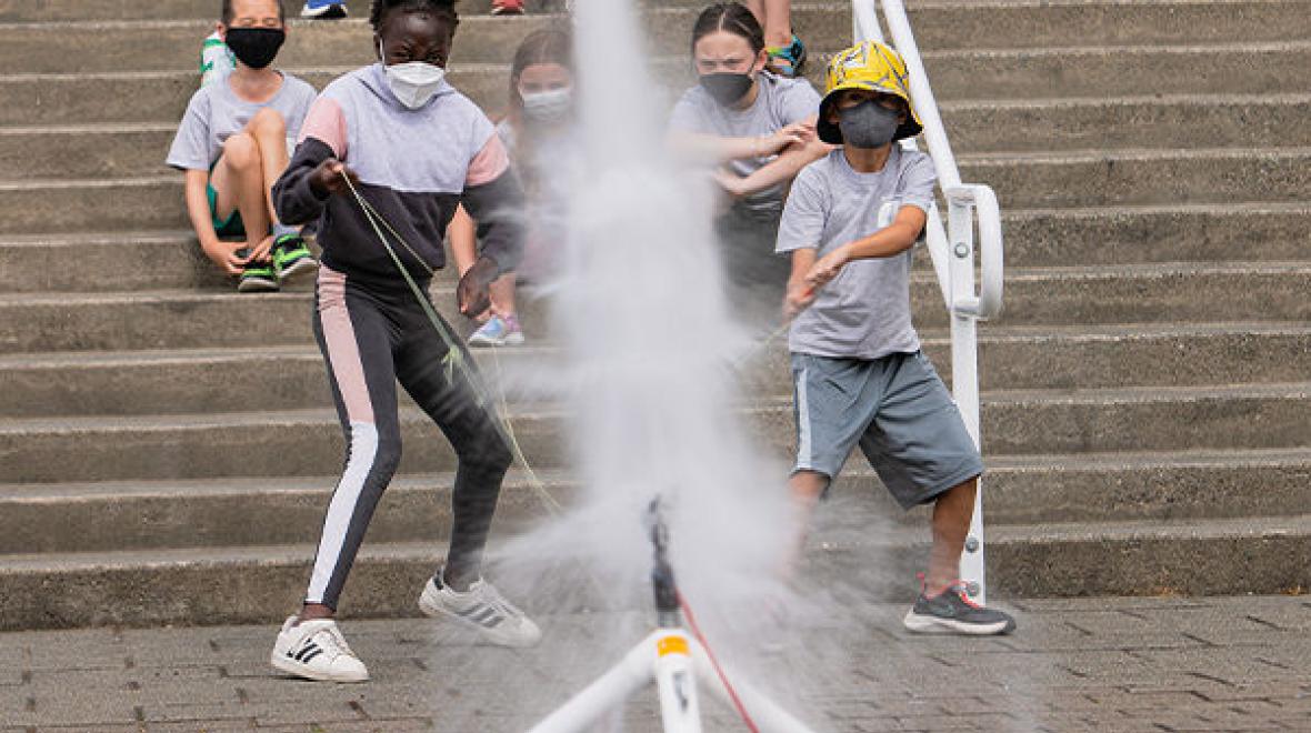 Alka Rockets with the Museum of Flight at the Renton Library | Seattle ...