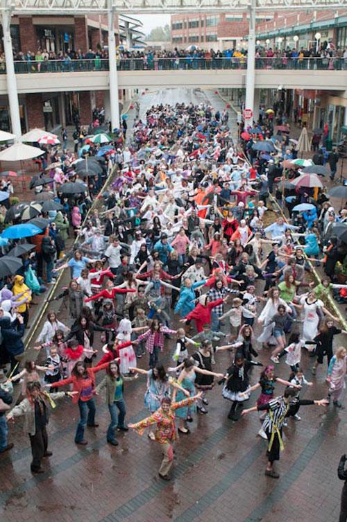 Redmond Zombies Thrill the World Dance Event | Seattle Area Family Fun ...