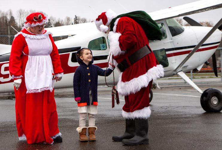 Santa's Fly-In at the Museum of Flight | Seattle Area Family Fun ...