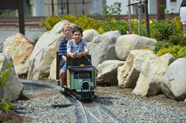 Great Northern & Cascade Railway Free Mini Train Rides | Seattle Area ...