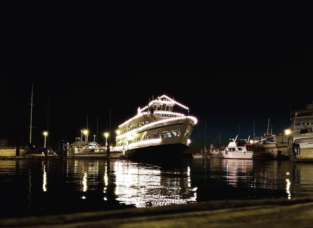 Christmas Ship Viewing at Edmonds Fishing Pier | Seattle Area Family ...