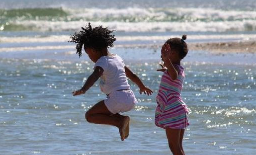 Dance and Splash at Pritchard Beach Bathhouse | Seattle Area Family Fun ...