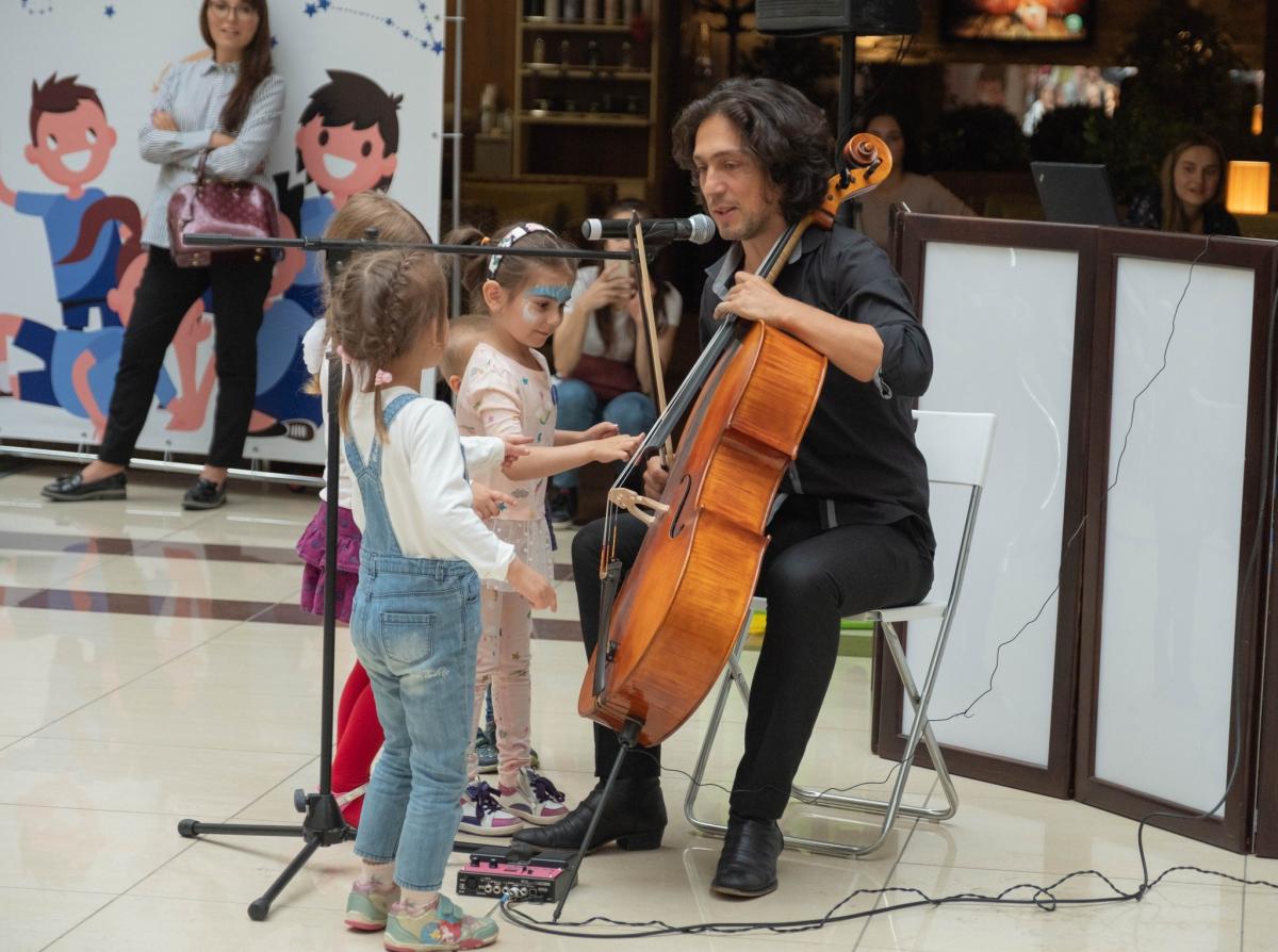 Ian Maksin Children's Concert | Seattle Area Family Fun Calendar ...