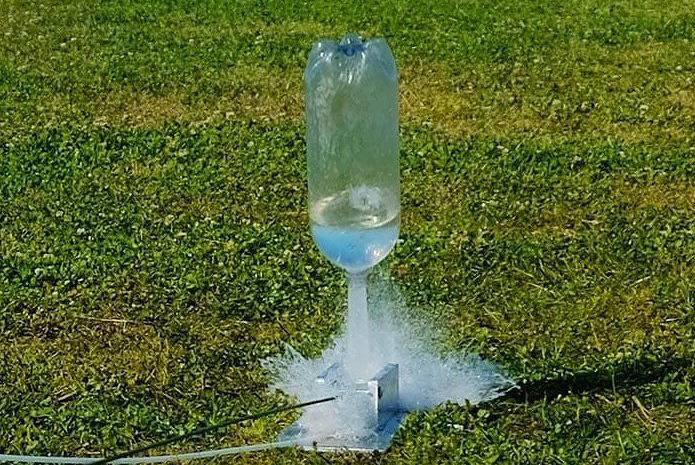 Rocket Science: Water Rockets at the Valley View Library | Seattle Area ...