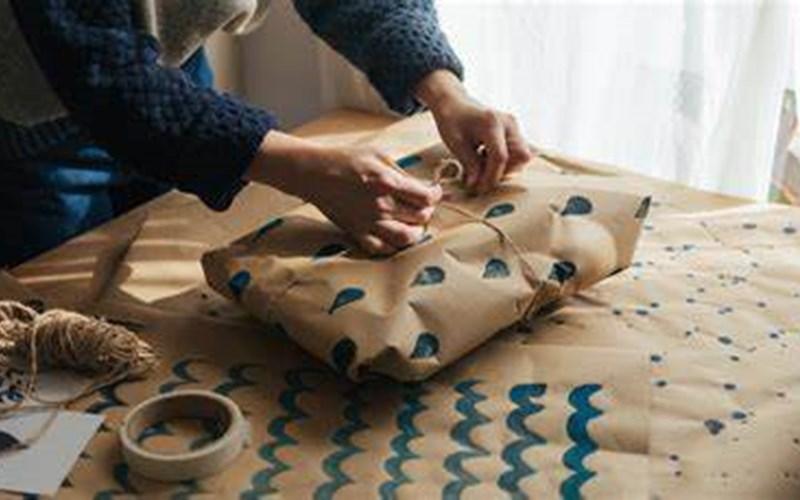 Family Workshop: Wrapping Paper Prints with BAM Staff | Seattle Area ...