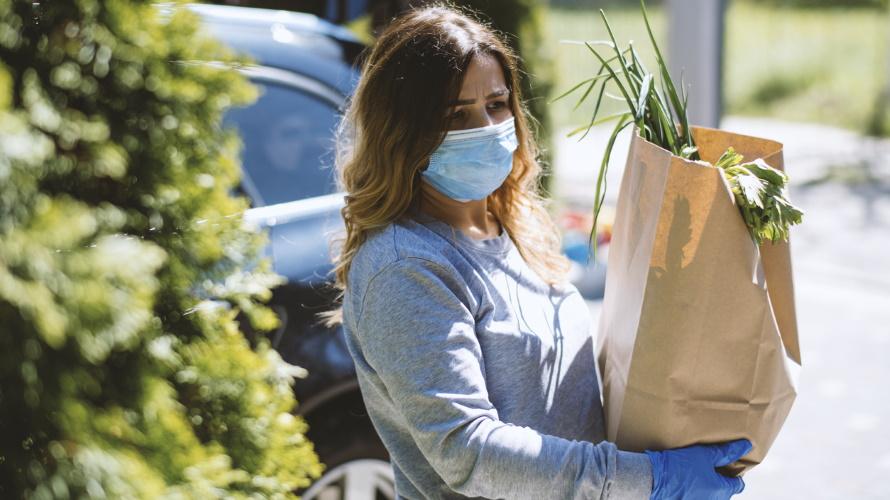 6 Ways for Your Family to Give Back This Summer | ParentMap