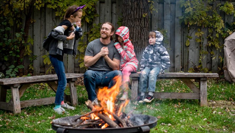 5 Fun Games to Play With Kids Around the Campfire | ParentMap