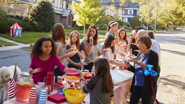 How to Throw a Great Street Party